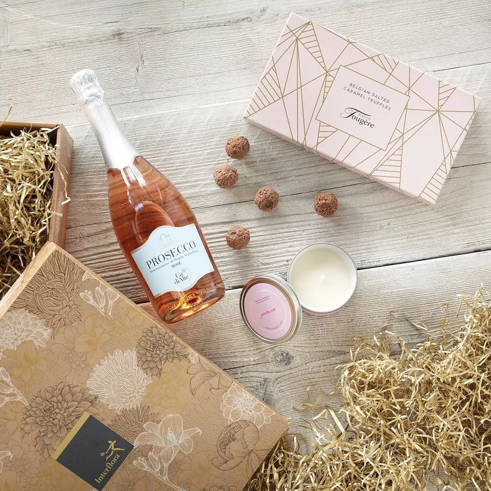 Prosecco Rosé, Salted Caramel Truffles & Candle Gift Set