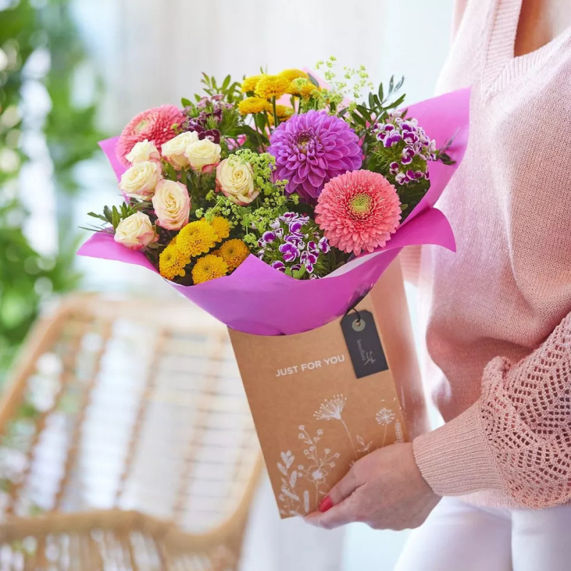 Aberdeen Flowers | Expert Florists Aberdeen Same Day Delivery